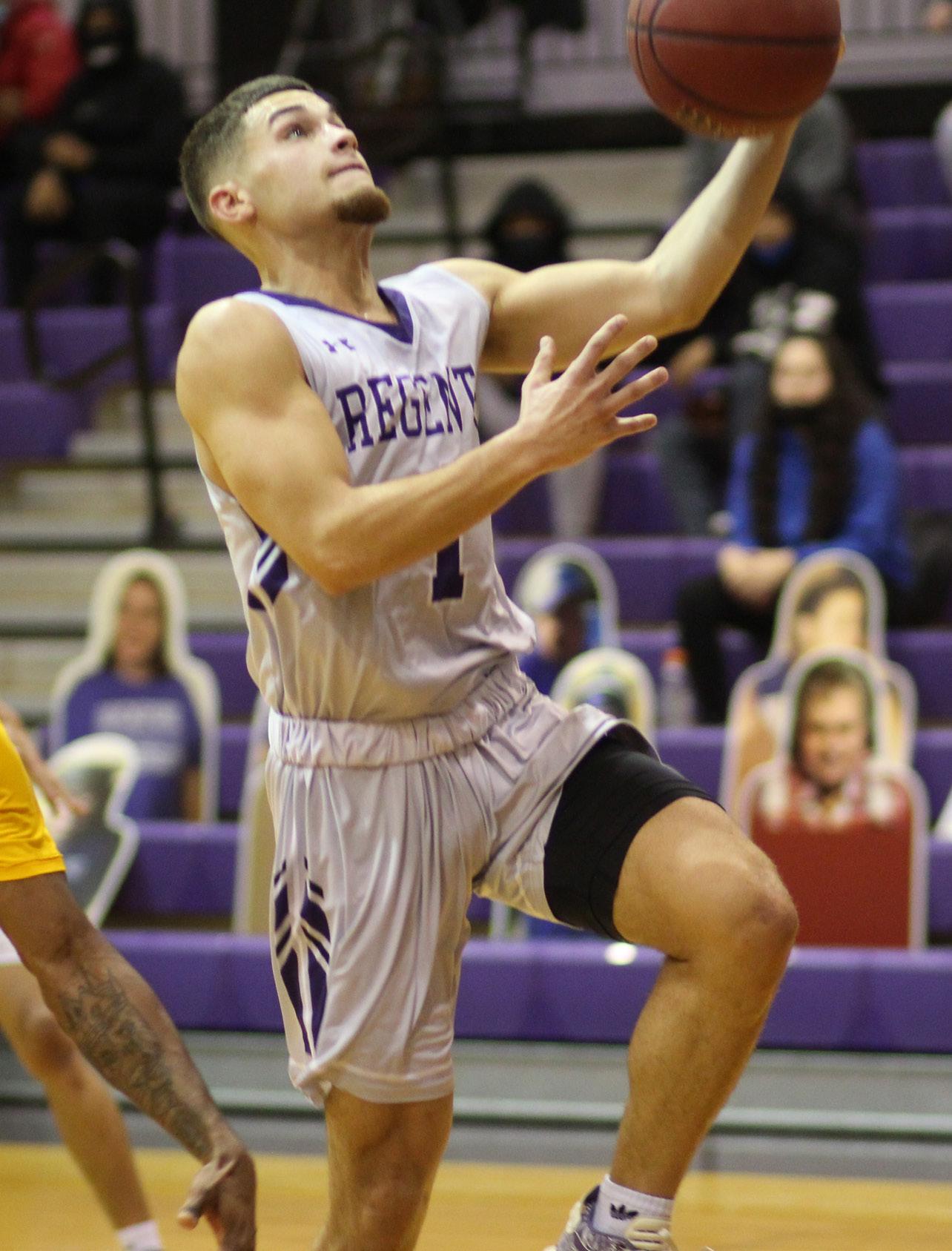 MEN’S BASKETBALL ENDS SEASON AT THE TOP OF ITS GAME - Issuu
