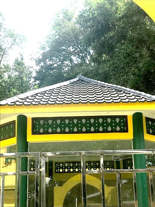 Arsitektur Masjid Raya Sultan Riau by Kllen W - Issuu