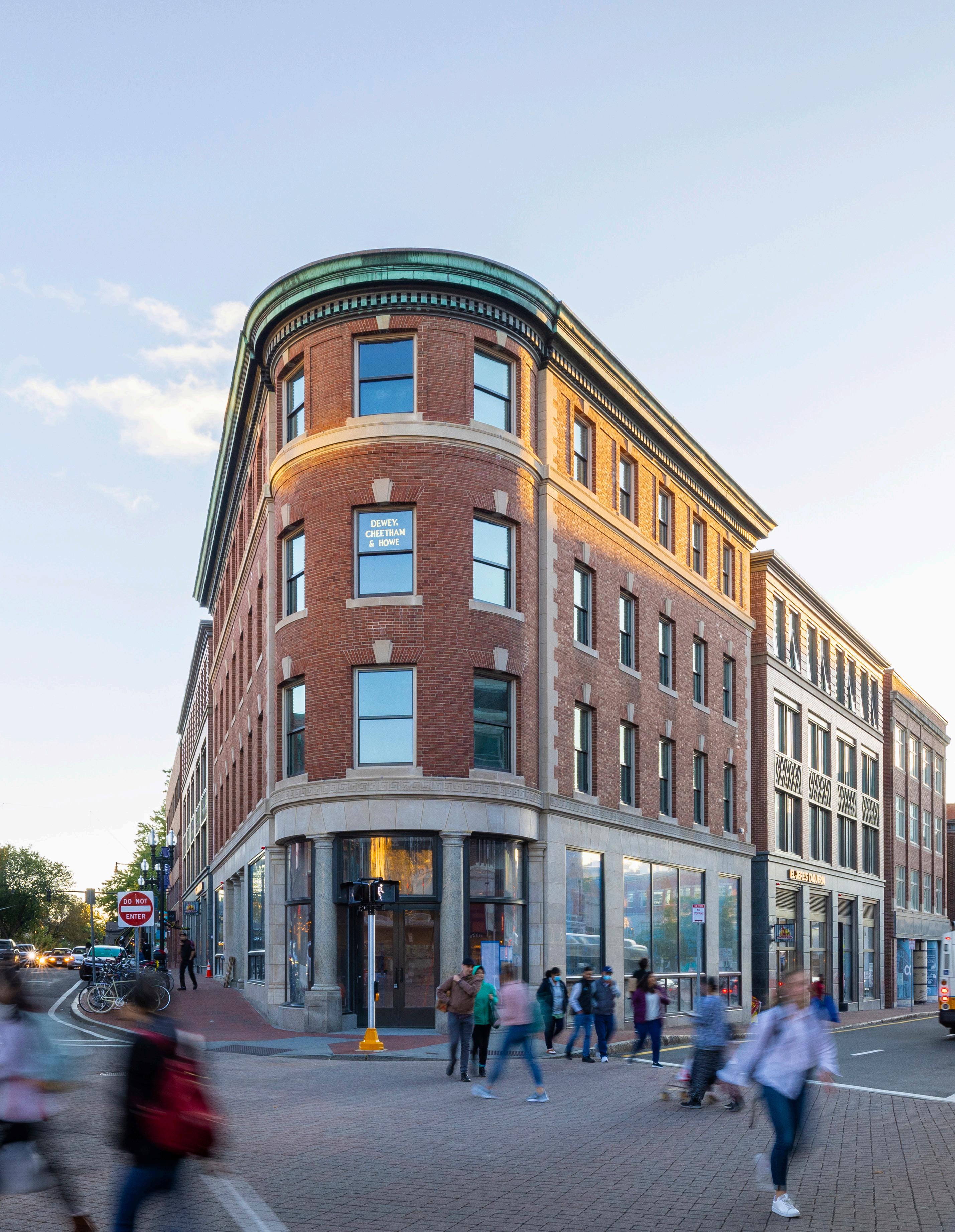 The Abbott Digital Brochure Nov '22 by Regency Centers - Issuu