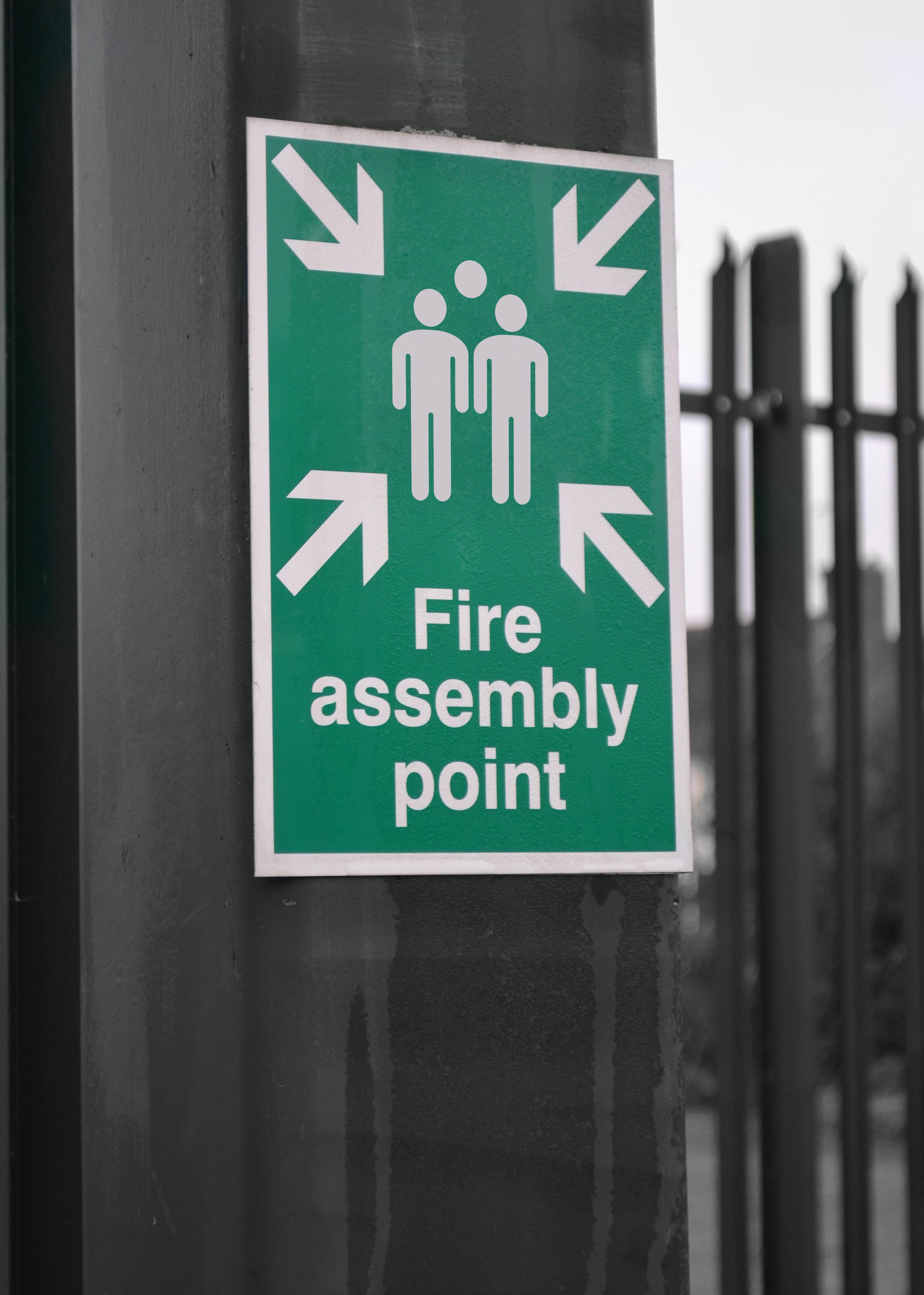 Safety Signs & Solutions Catalogue - Pentagon by Centurion Europe - Issuu