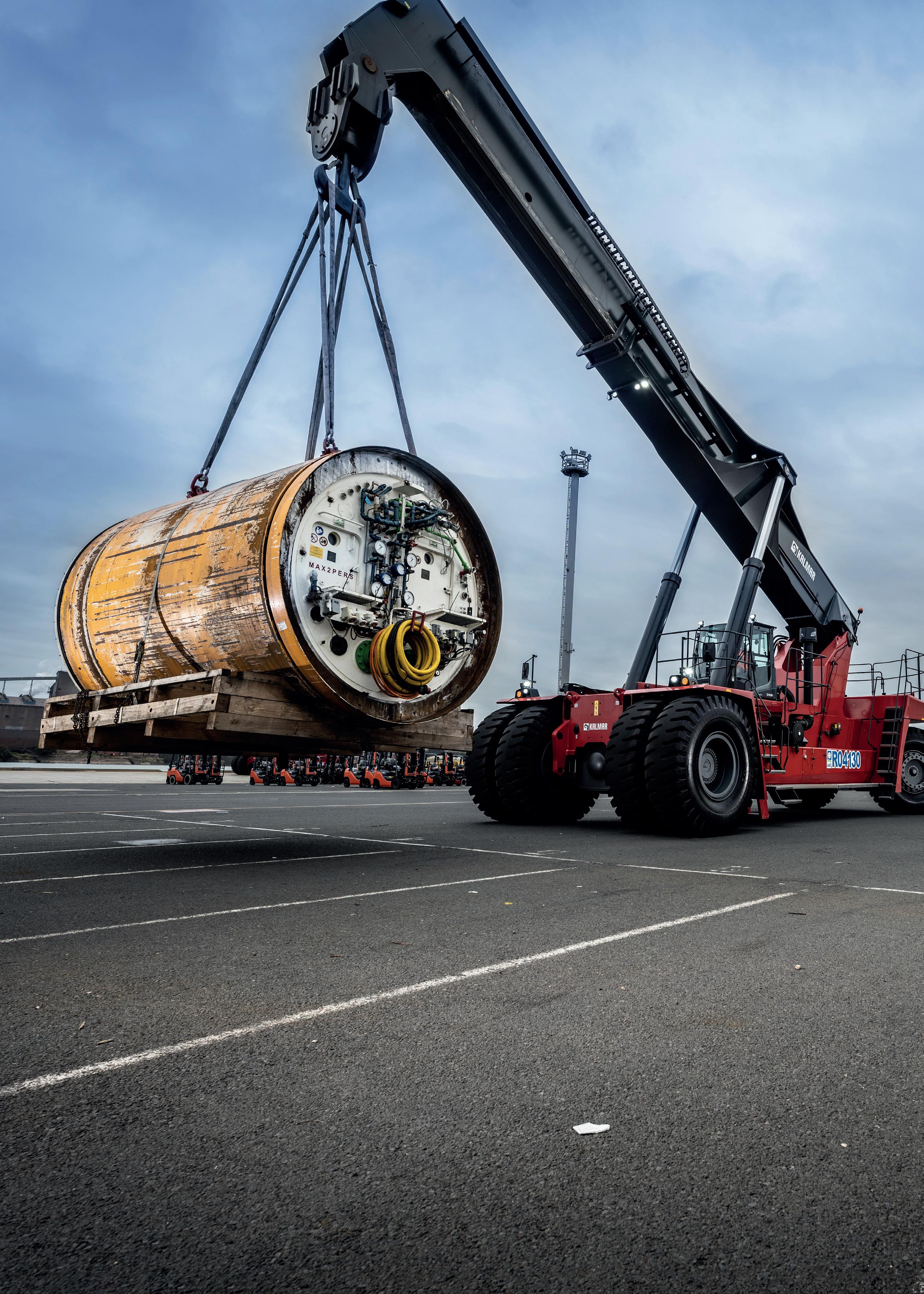 Kalmar Gloria Reachstacker brochure by Protruck - Issuu