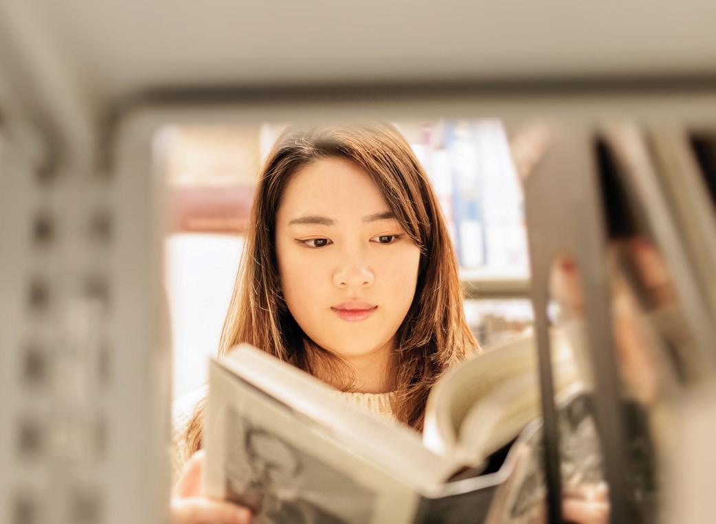 2023/2024 Columbia College Viewbook - High School Programs (Grade 10-12 ...