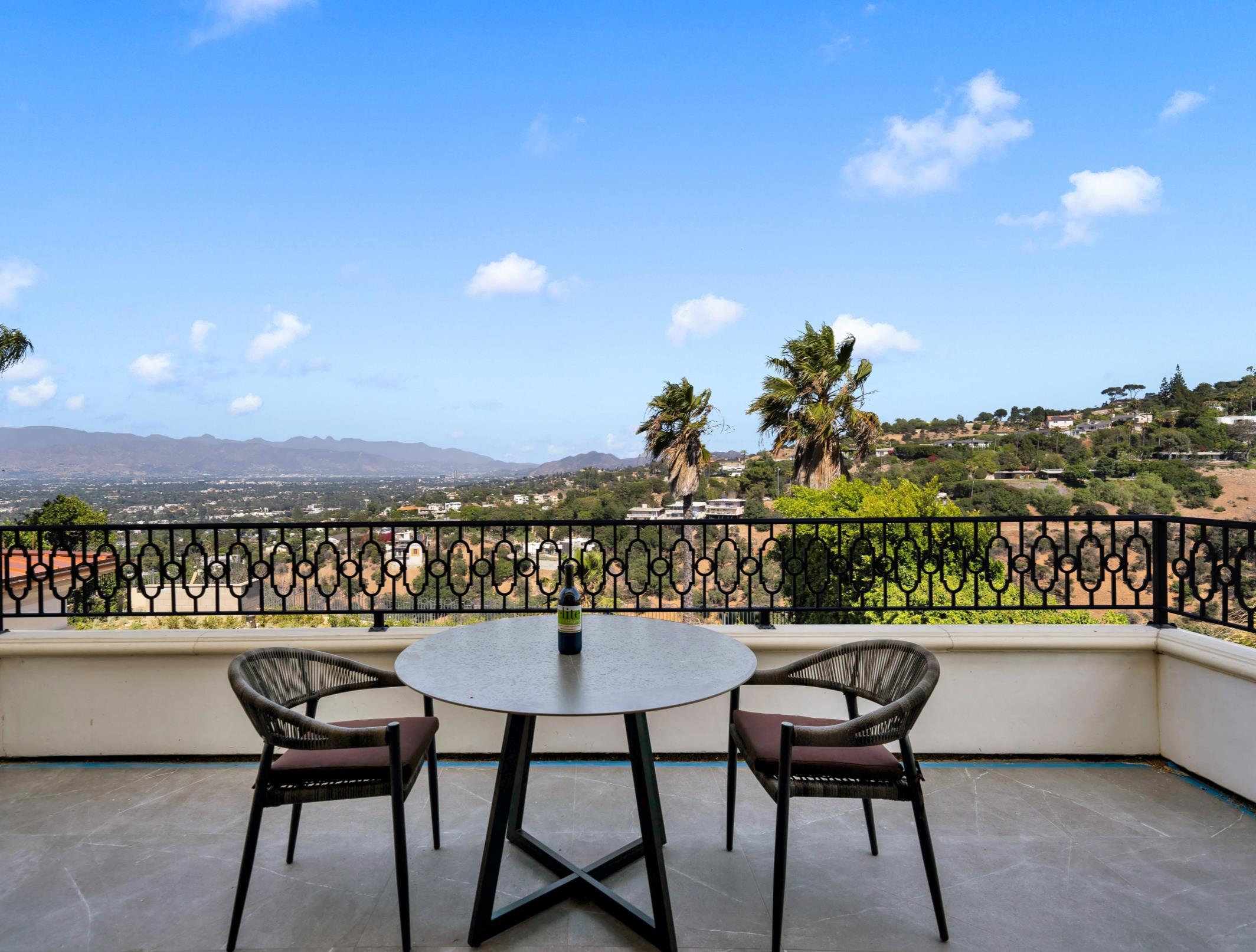 13980 Aubrey Road, Beverly Hills by Angela Wong - Issuu