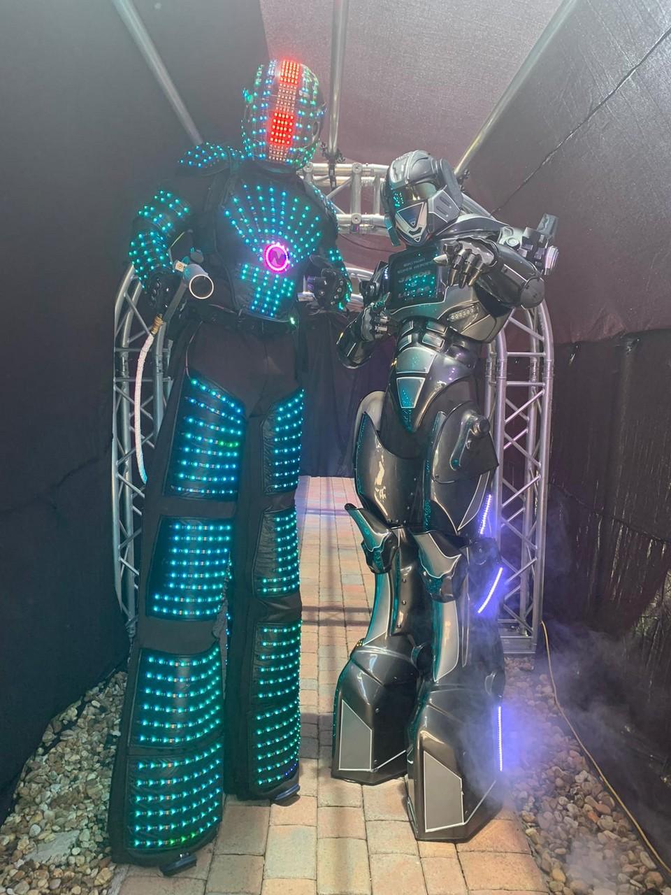 Hora Loca In Miami by nytromangroup - Issuu