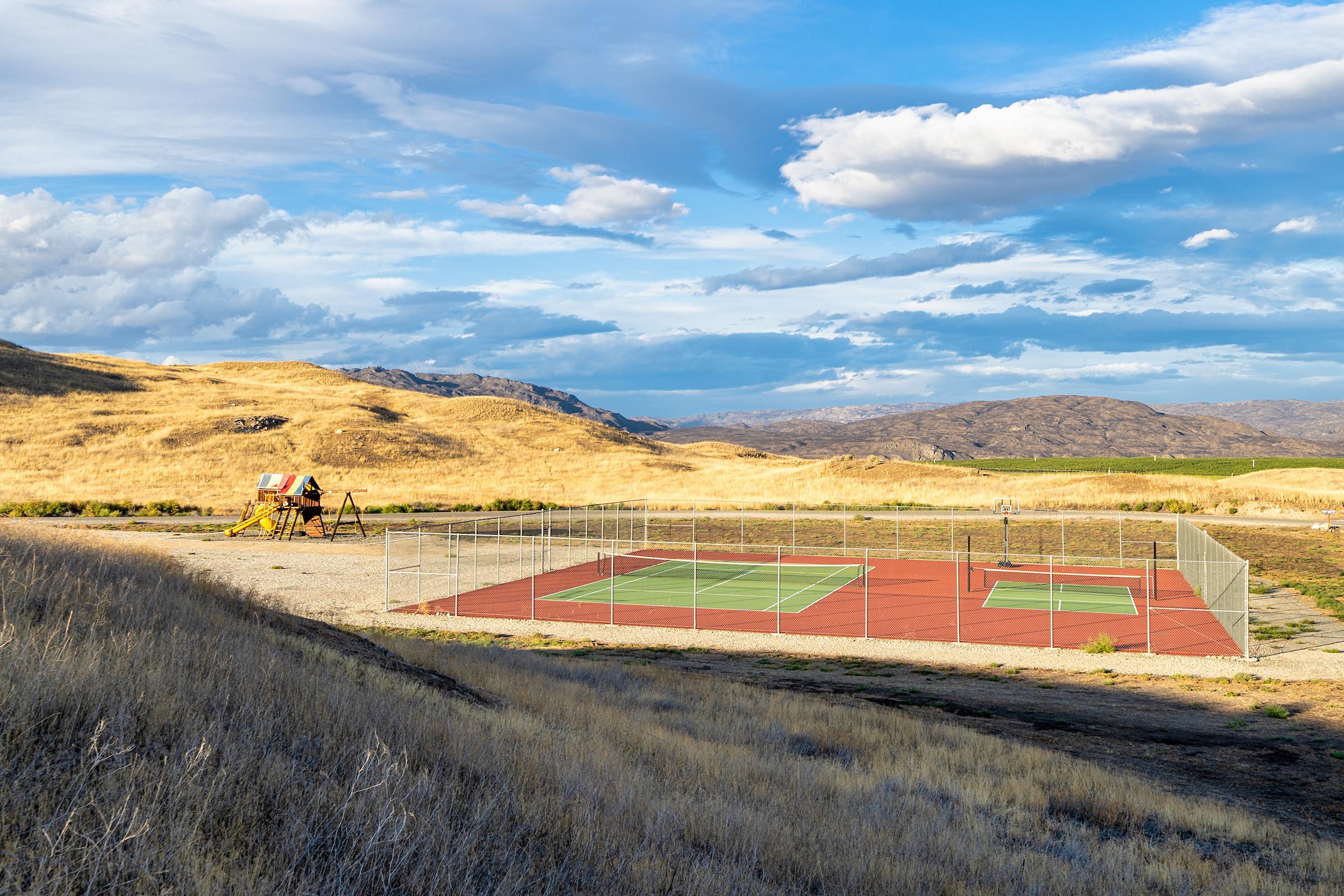 Paradise Retreat by Martina Austin - Issuu