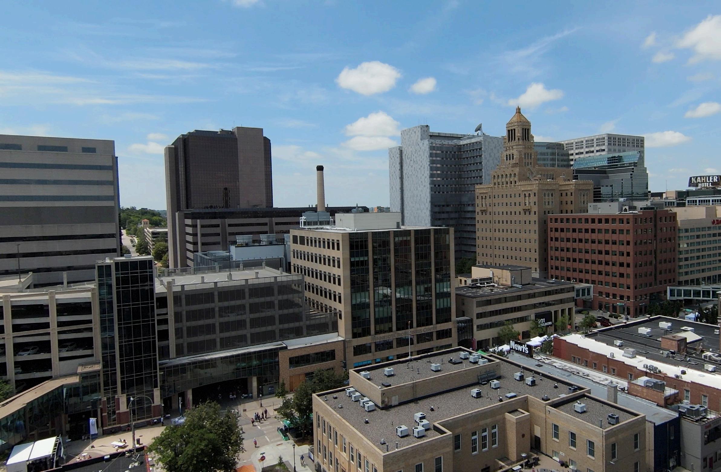 Advantage Magazine | May 2023 by rochestermnchamber - Issuu