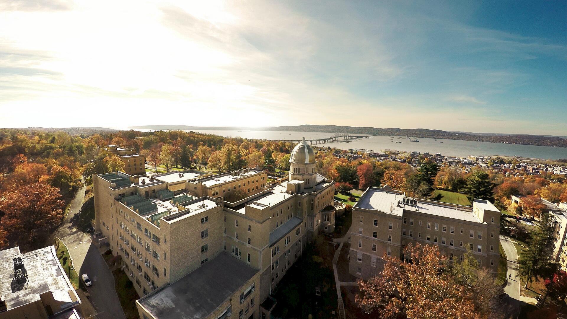 EF Berlin by EF BD JAPAN - Issuu