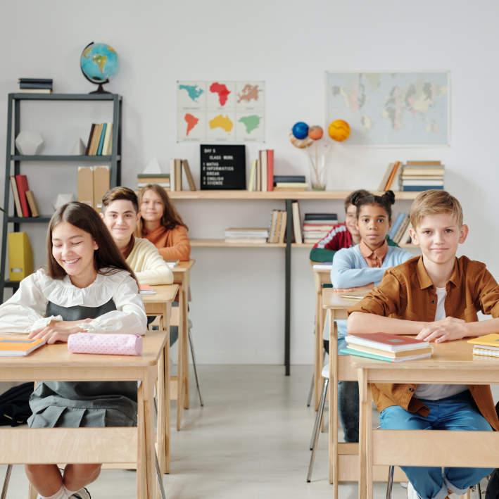 Catàleg escolar i oficina 23/24 by hiperescola - Issuu