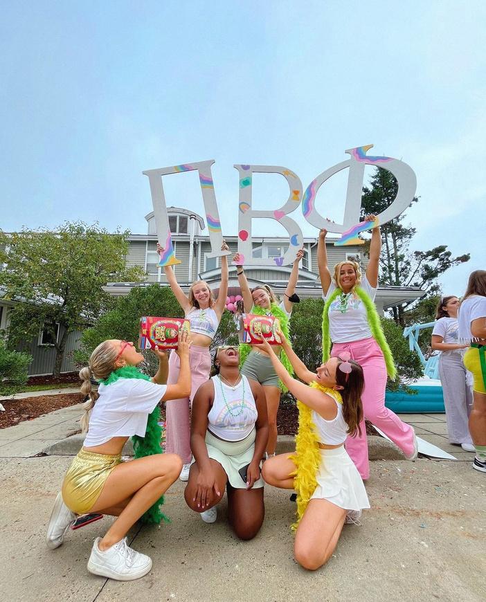 UConn Panhellenic Recruitment 2023 PNM Guidebook by UConn | Center for ...