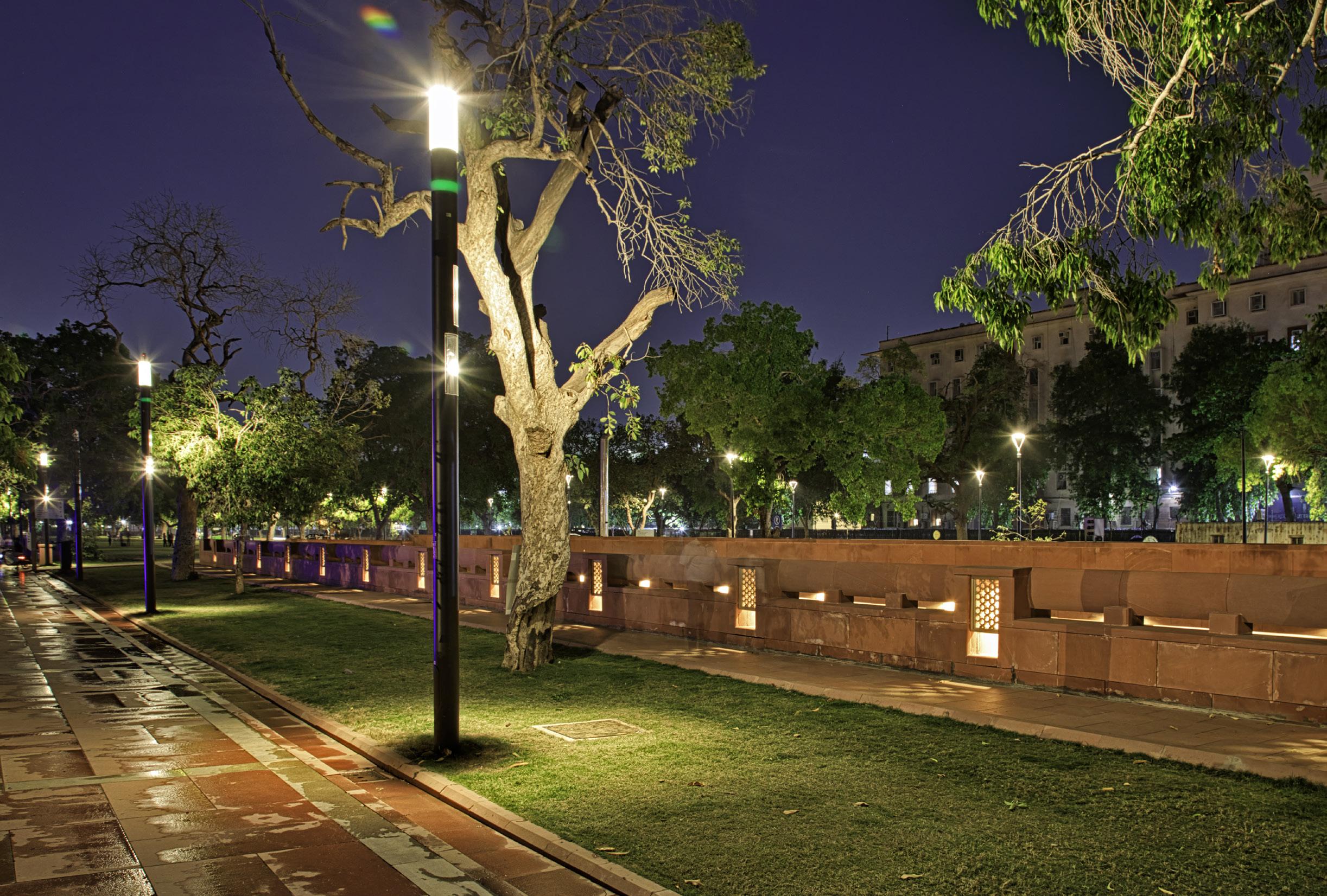 L-COLUMN Intelligent light columns by LIGMAN - Issuu