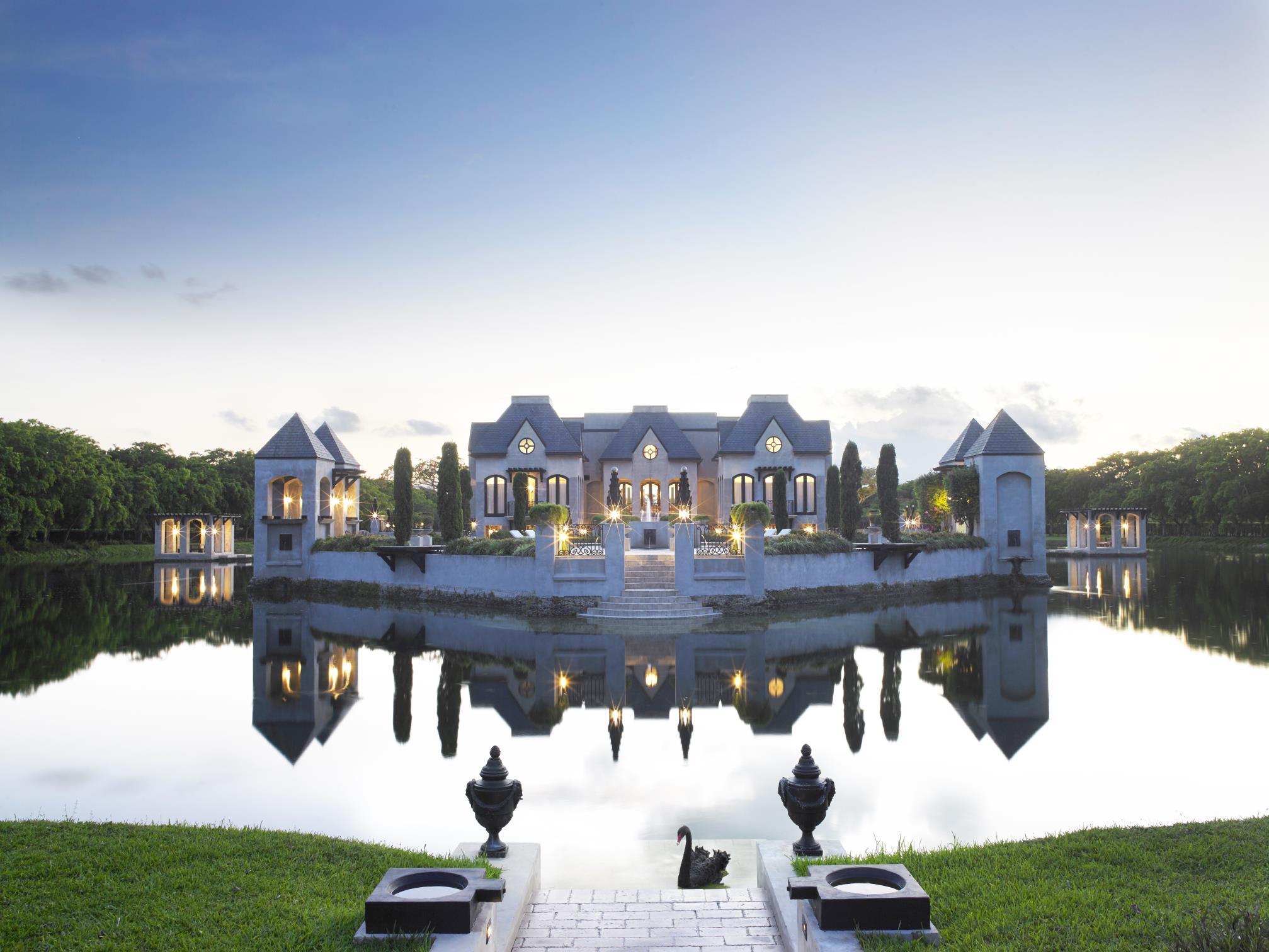 CASTLES® MAGAZINE by James Lowenstern - Issuu