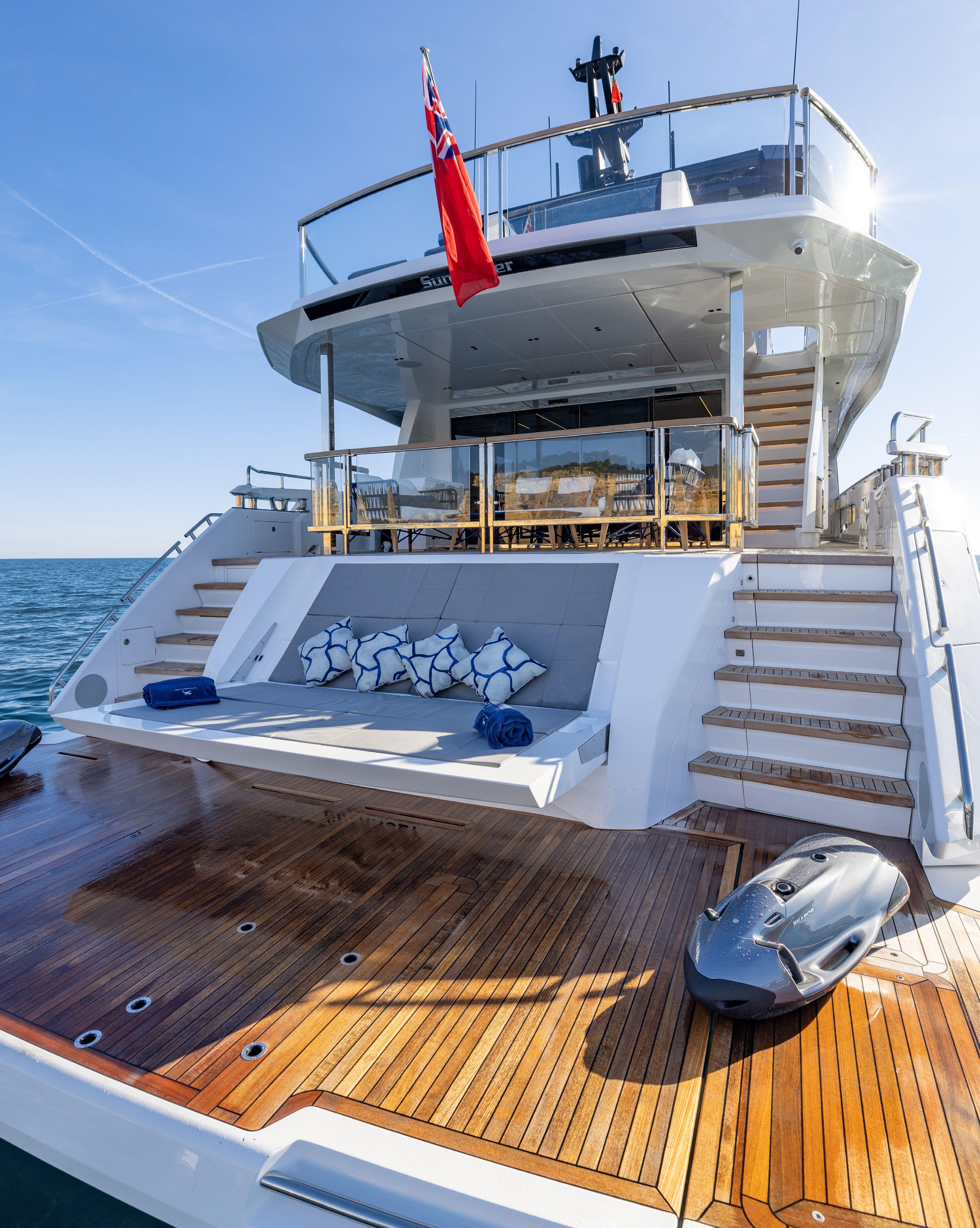 Sunseeker 100 Yacht Brochure by SunseekerLuxuryYachts - Issuu