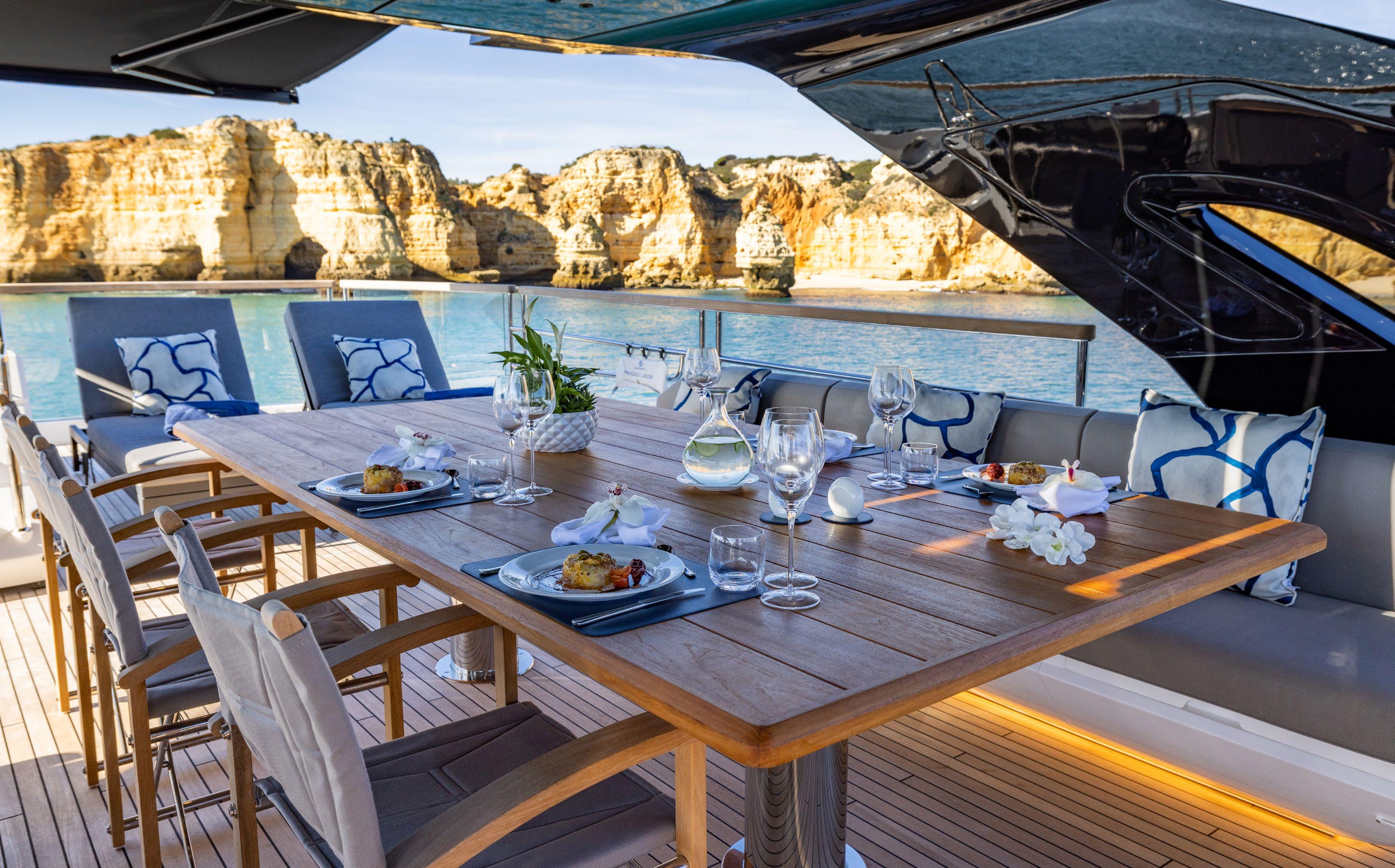 Sunseeker 100 Yacht Brochure by SunseekerLuxuryYachts - Issuu