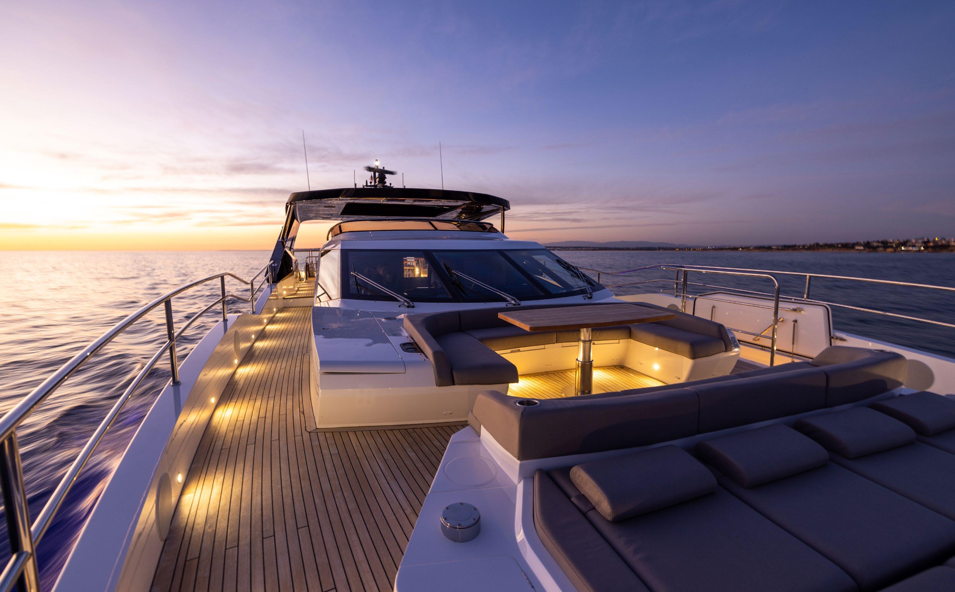 Sunseeker 100 Yacht Brochure by SunseekerLuxuryYachts - Issuu