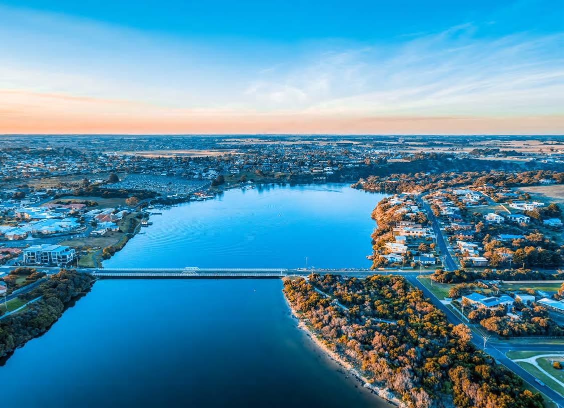 Welcome to Warrnambool by Just Brilliant Guides - Issuu