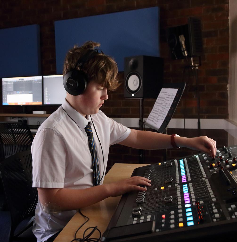 Woodcote High School - Prospectus for 2024 entry by Smarter Reach ...