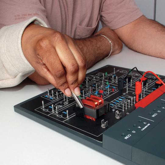 COM4LAB - Le laboratoire de nouvelle génération by LD Didactic GmbH - Issuu