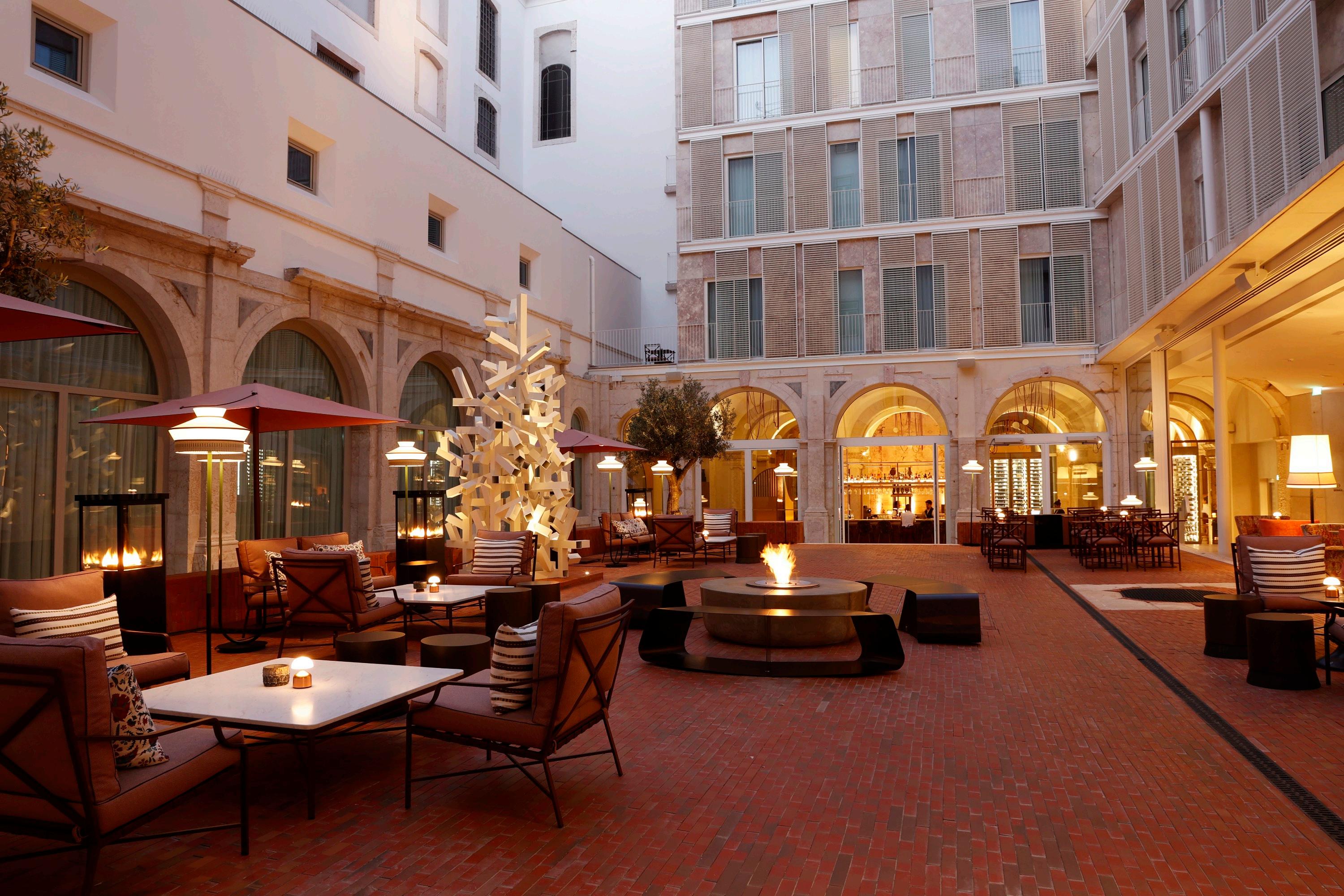 Convent Square Lisbon Hotel, Vignette Collection and Capítulo ...