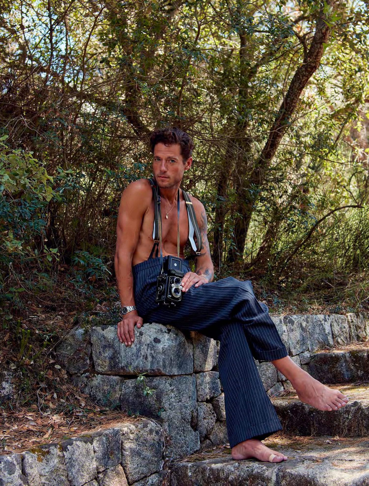 JON PAUL PHILLIPS by selectedartistsandicons - Issuu