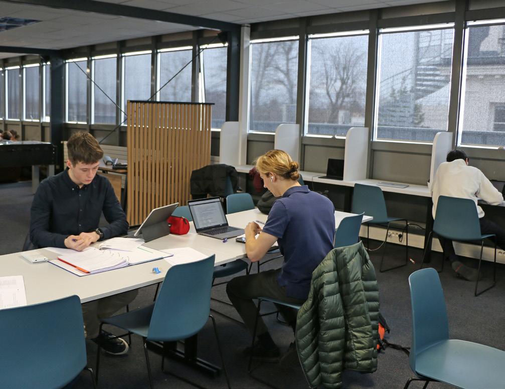 6th Form Student Guide by The British School of Paris - Issuu