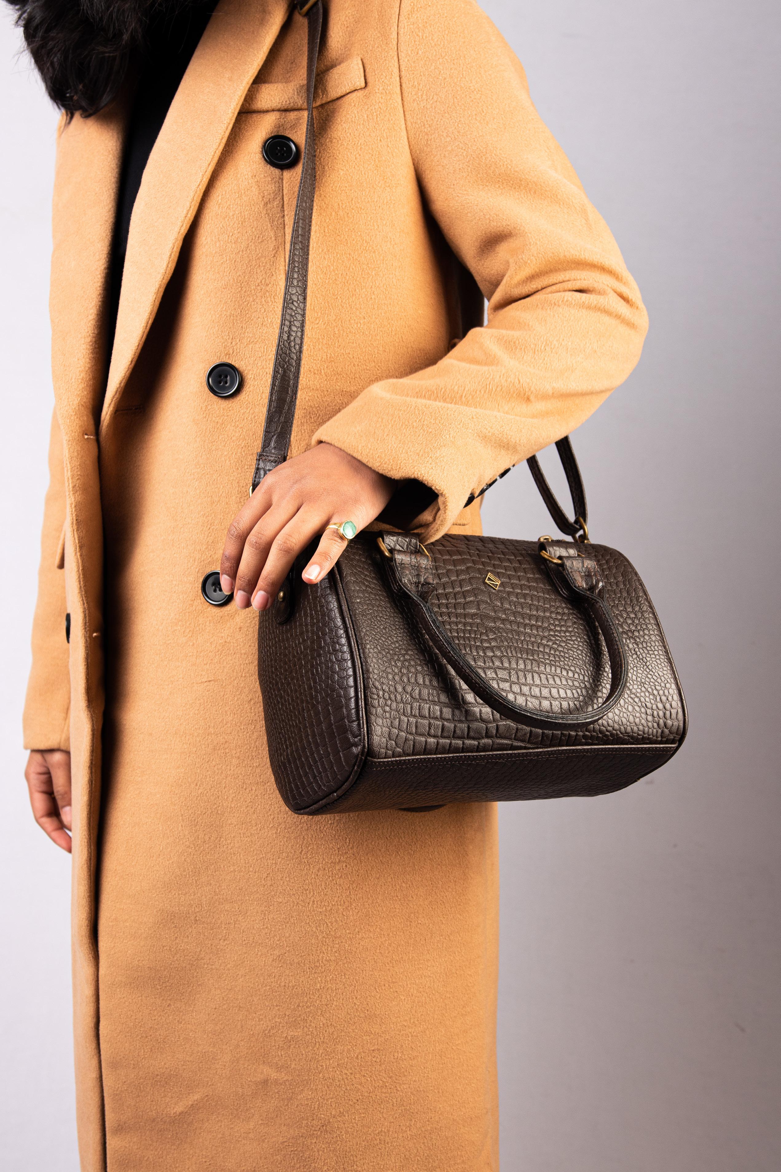 Les' Archive by Avon by Srijan Vaidya - Issuu