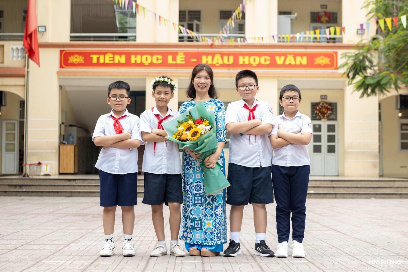 Yearbook 5A8 Tiểu Học Tân Định by Ngoc Dinh Ha - Issuu