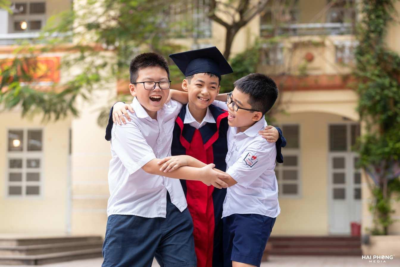 Yearbook 5A8 Tiểu Học Tân Định by Ngoc Dinh Ha - Issuu