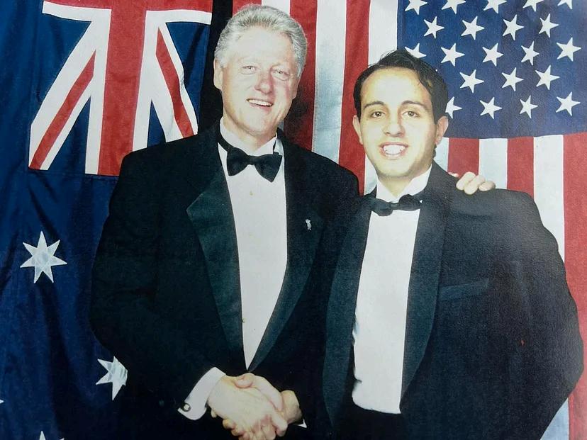 David Baynie Meets Former President Bill Clinton by davidrbaynie - Issuu
