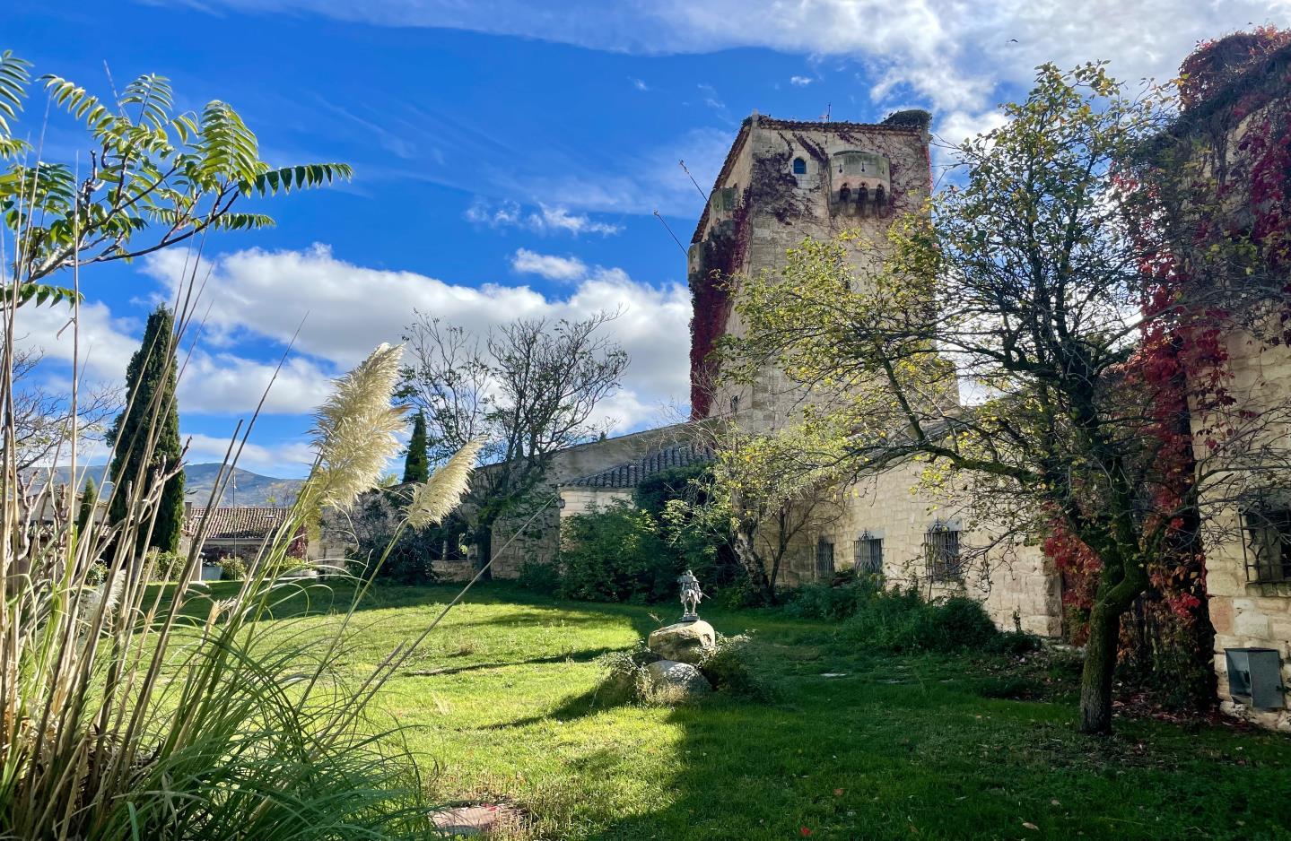 CASTLES® MAGAZINE by James Lowenstern - Issuu