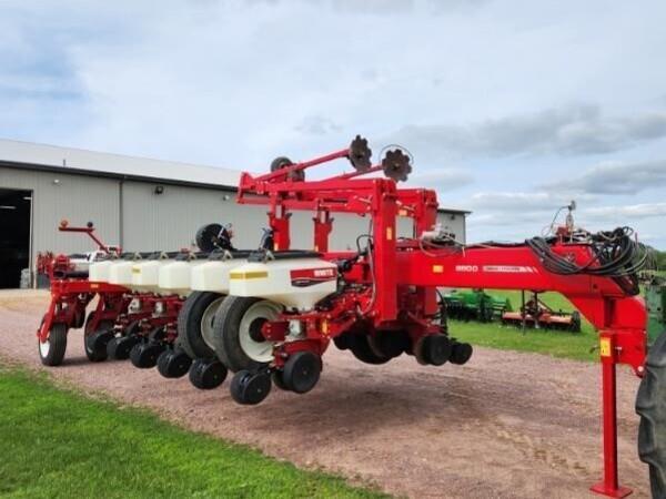 PDF 8816 8824 Challenger Planters Parts Manual by Shane Alward - Issuu